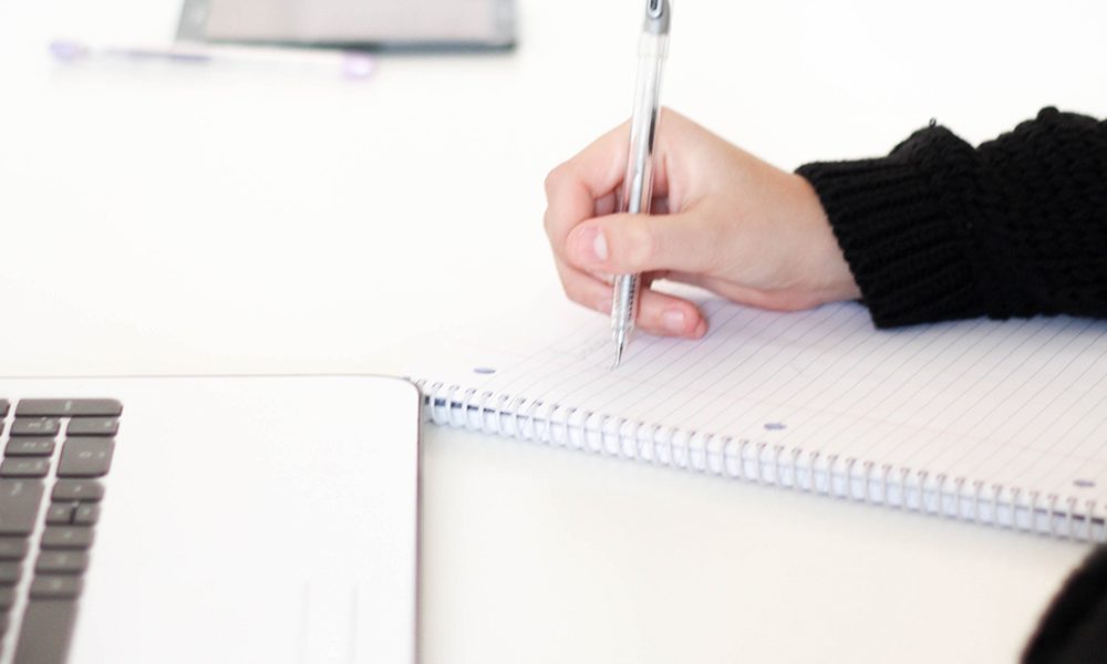 Aprenda a escribir bien para liderar bien - Blog Joinnus