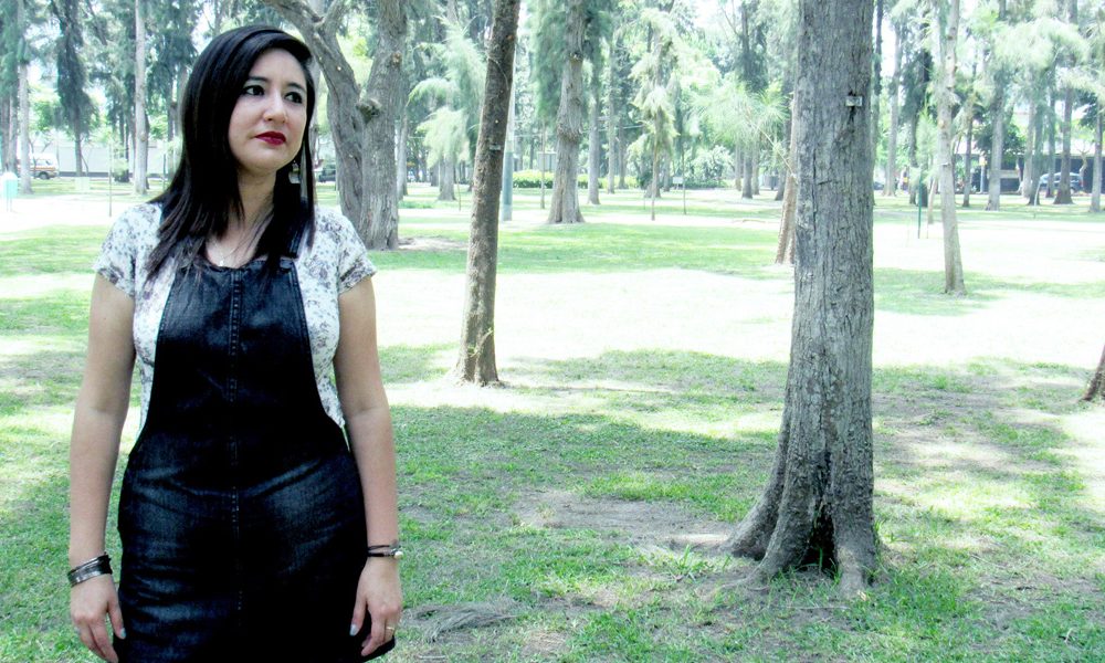 Lesly Aran, cantautora peruana, lanza video art "Alma Gemela" - Blog Joinnus