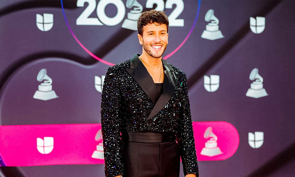 Sebastián Yatra es confirmado como host para los Latin Grammy 2023 ...