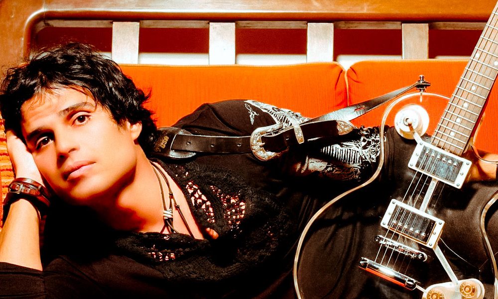 10 canciones de Pedro Suárez Vértiz que lo convirtieron en una leyenda ...